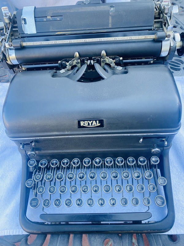 1940 Royal KMM on the Typewriter Database