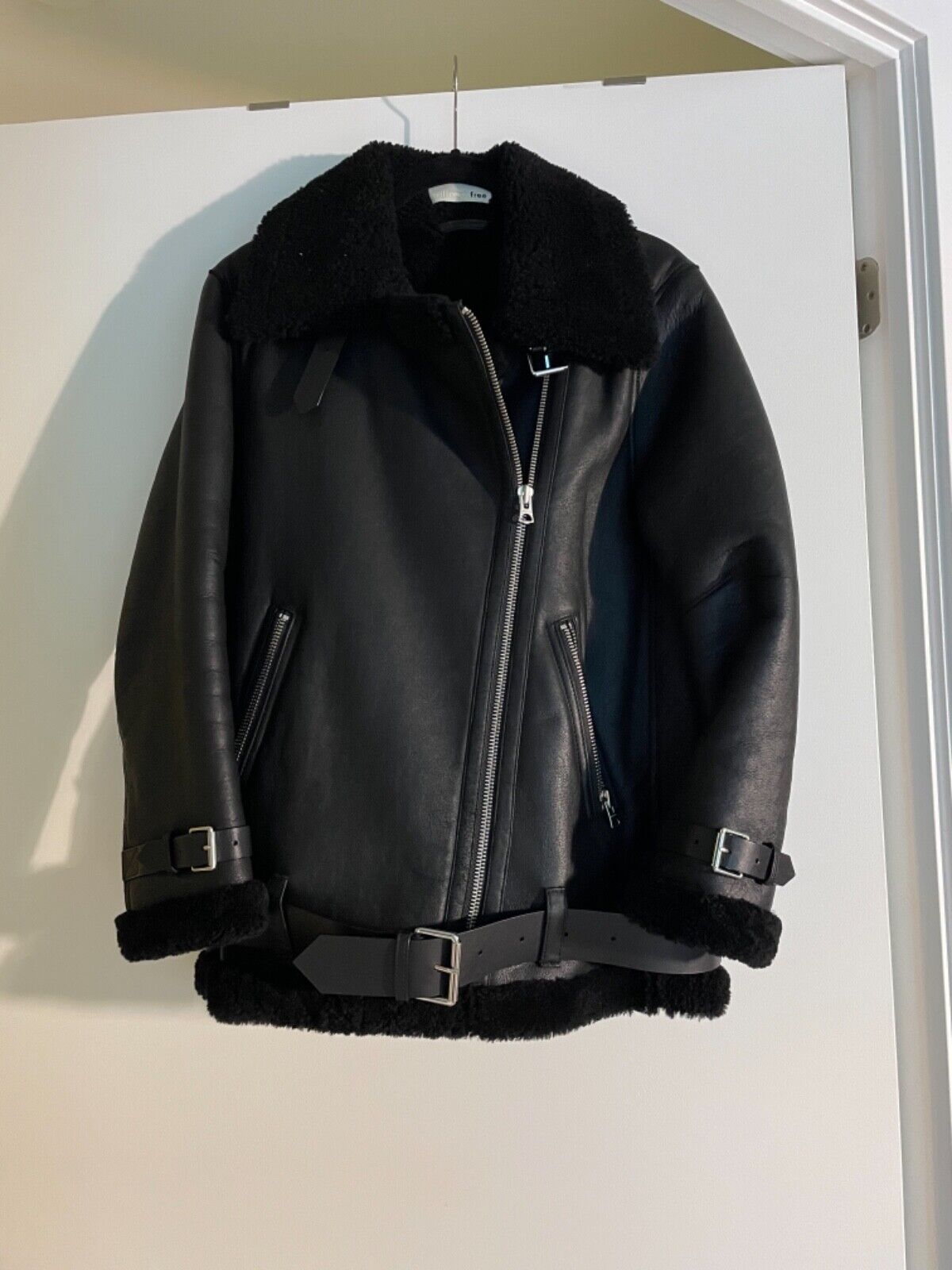 Aritzia Wilfred Free Aviator Black Leather Shearling Aviator Aritzia Wilfred Free Aviator Black Leather Shearling Aviator