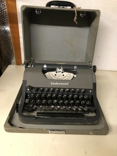 1939 Underwood Leader on the Typewriter Database