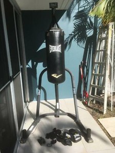 Everlast Boxing Bag Stand Rebel | Paul Smith