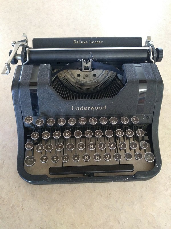 1950 Underwood Leader on the Typewriter Database