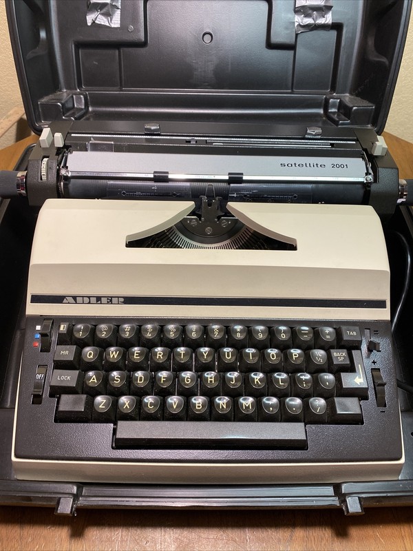 Adler typewriter photos of Adler Satellite by year then serial number ...