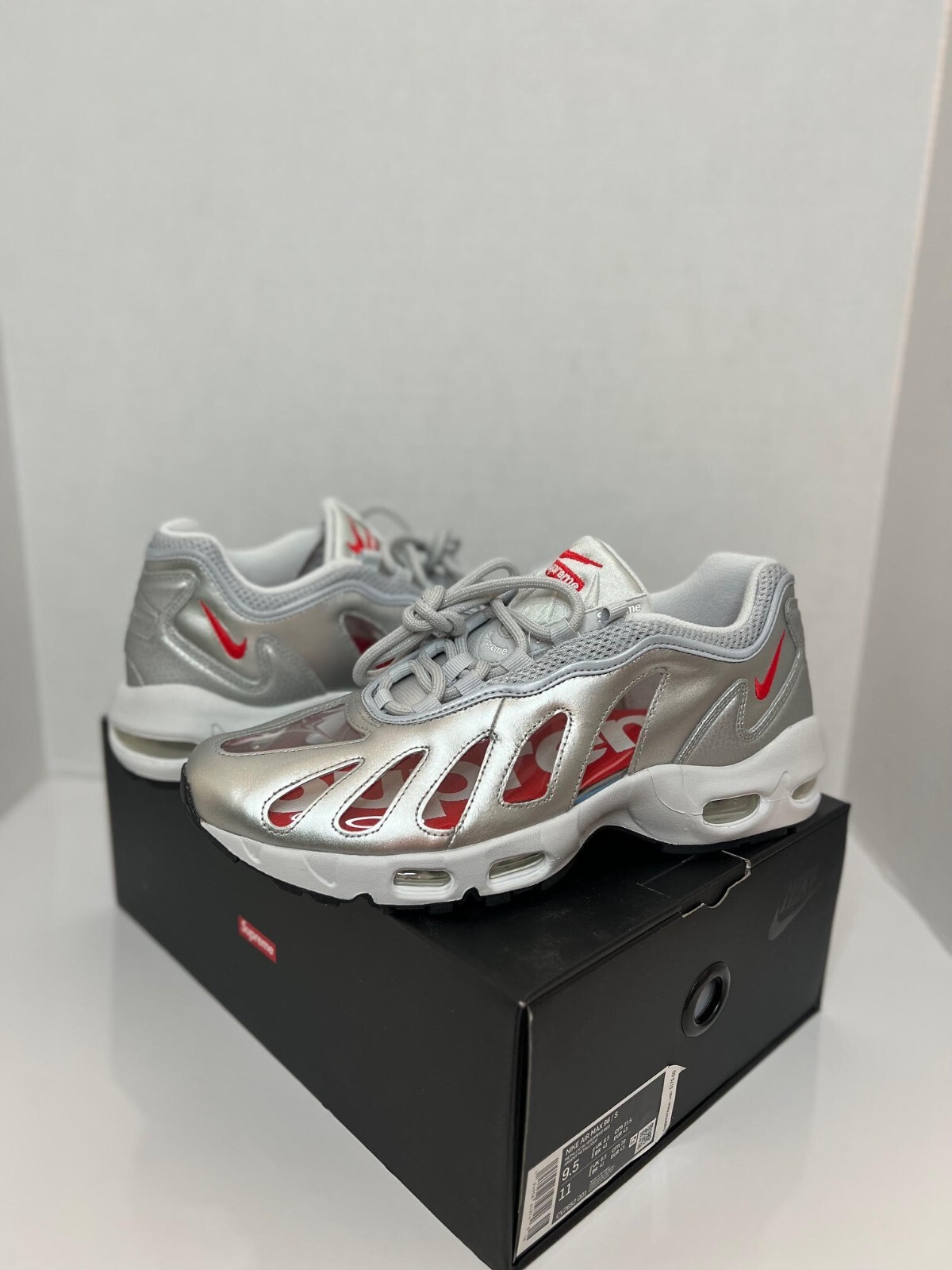Supreme x Air Max 96 / S Metallic Silver sz 9.5 CV7652 001 Supreme x Air Max 96 / S Metallic Silver sz 9.5 CV7652 001