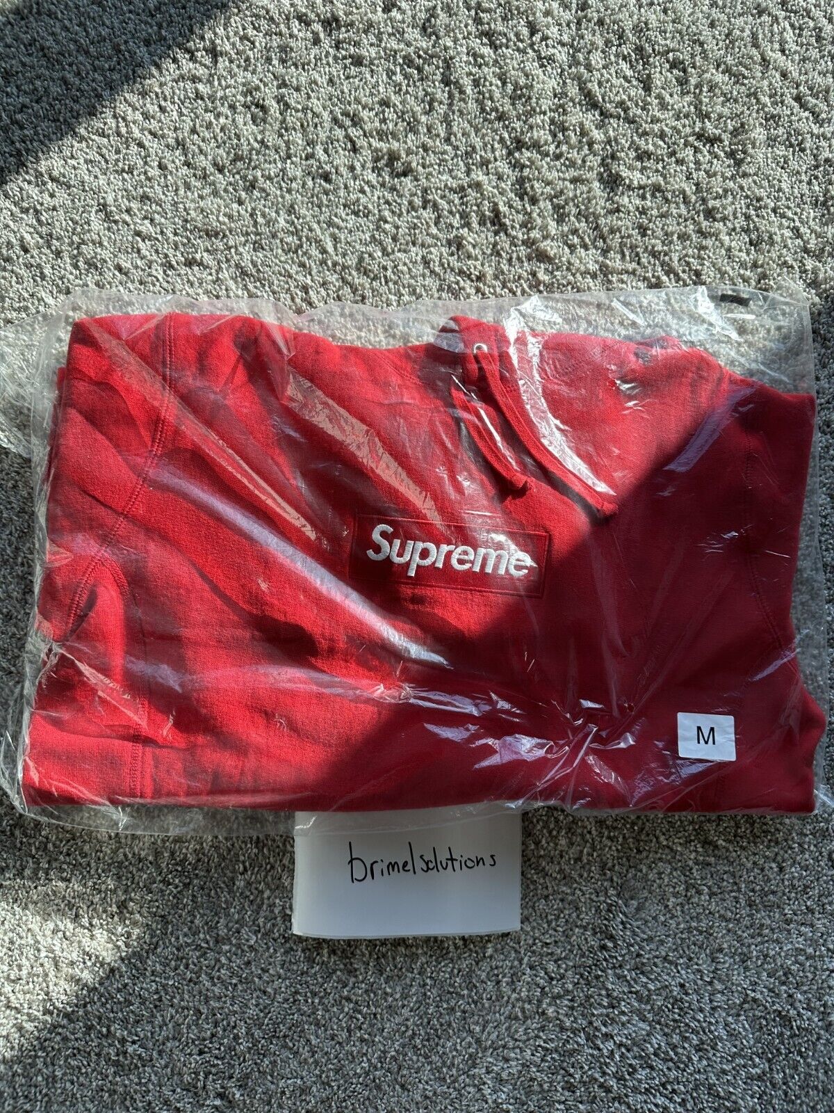 NEW - SUPREME BOX LOGO HOODED SWEATSHIRT RED FW17 - Size NEW - SUPREME BOX LOGO HOODED SWEATSHIRT RED FW17 - Size