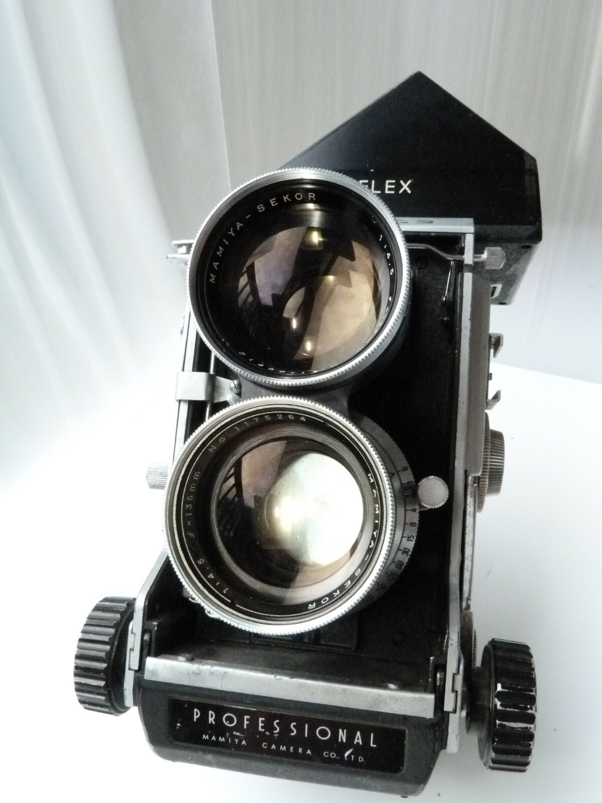 MAMIYA C3 PROFESSIONAL cam. with Porroflex Prism Finder MAMIYA C3 PROFESSIONAL cam. with Porroflex Prism Finder