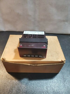 Temperature Controllers - Panel Meter