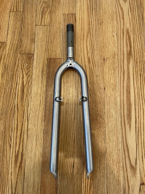 Forks - Rigid Fork 26 - Nelo's Cycles