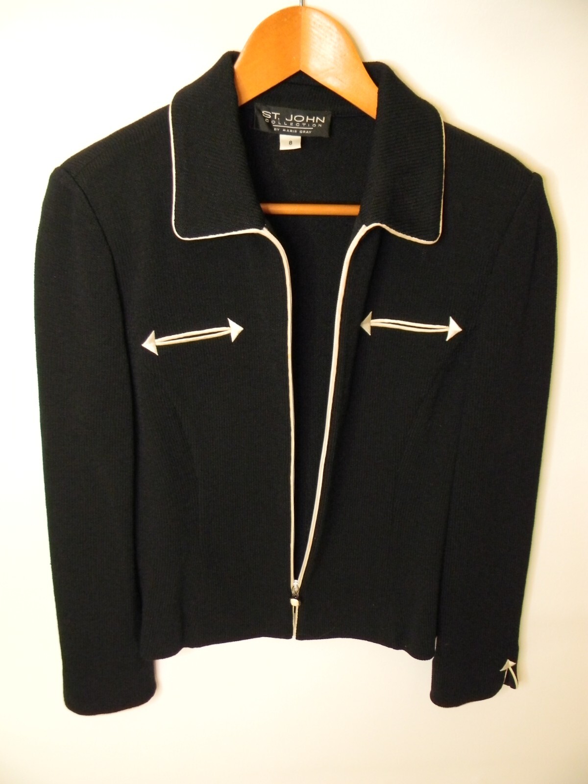 St.John Collection Marie Gray Full Zipper Black Jacket Made St.John Collection Marie Gray Full Zipper Black Jacket Made