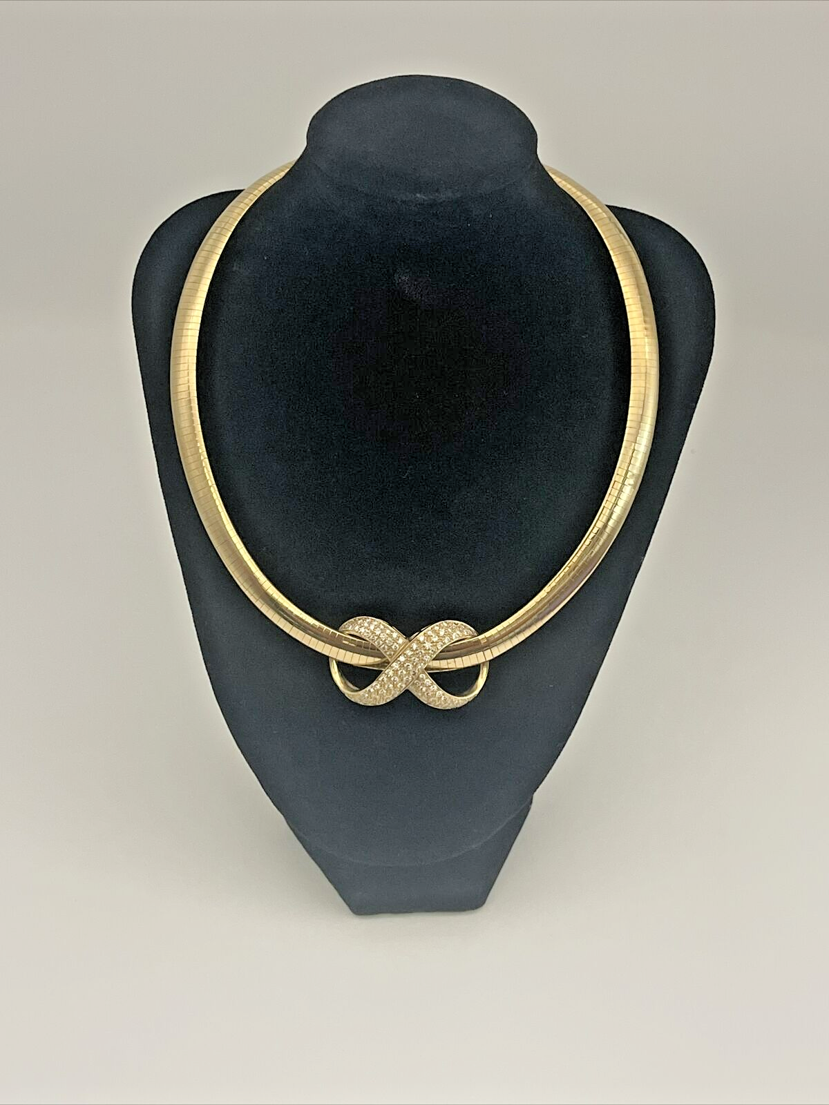 Italy 14k Yellow Gold Domed Omega Choker Necklace Floating Italy 14k Yellow Gold Domed Omega Choker Necklace Floating