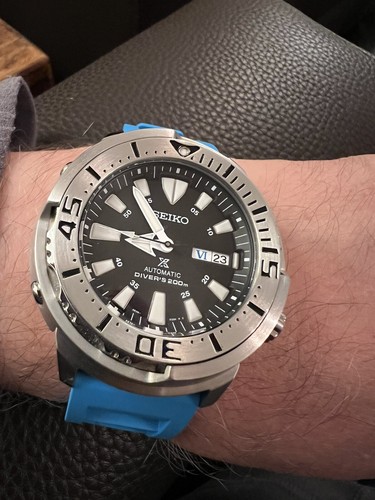 NEW SEIKO BLACK SHROUDED MONSTER BABY TUNA DIVER'S WATCH NEW SEIKO BLACK SHROUDED MONSTER BABY TUNA DIVER'S WATCH