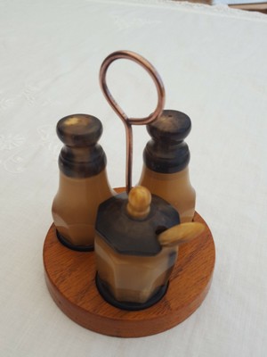 Salt & Pepper Shakers - Cruet Set - Vatican