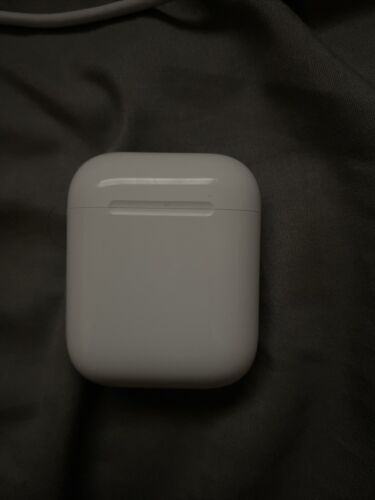 Apple Airpods Charging Case 2nd Generation - Original Apple Airpods Charging Case 2nd Generation - Original
