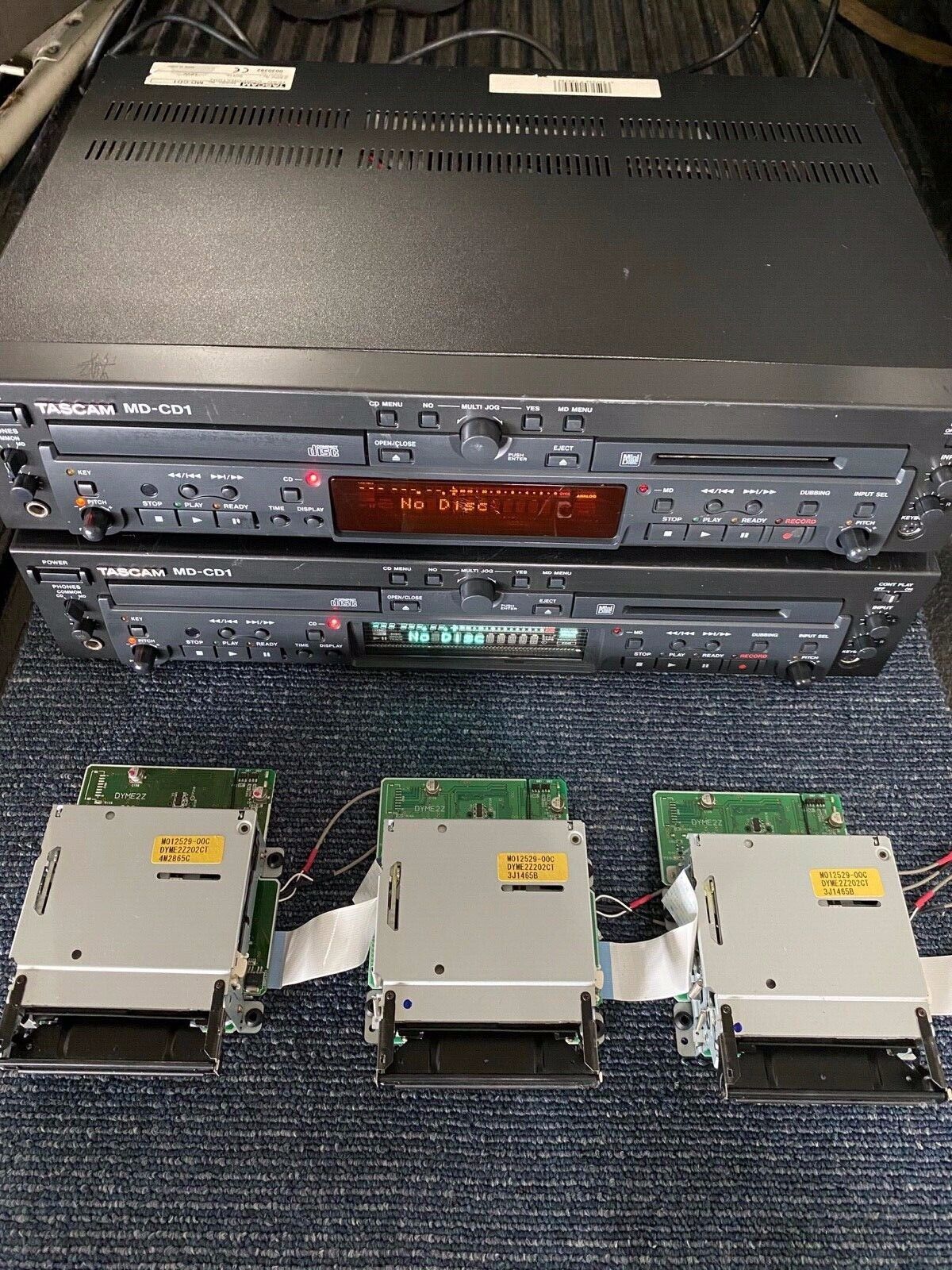 Lot of 2 Tascam MD-CD1 Combination Minidisc Recorder/CD Lot of 2 Tascam MD-CD1 Combination Minidisc Recorder/CD