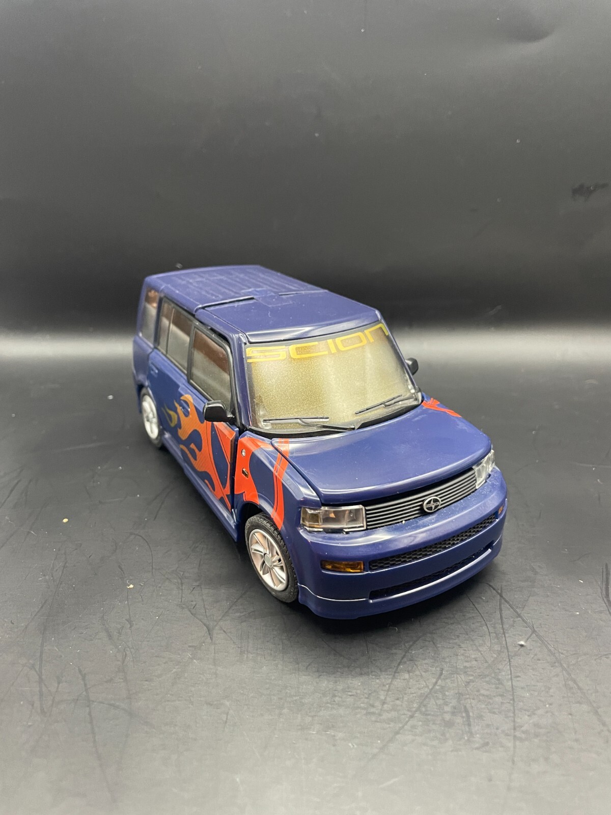 HASBRO Transformers Alternators #17 Skids Toyota Scion xB wtih motor ...