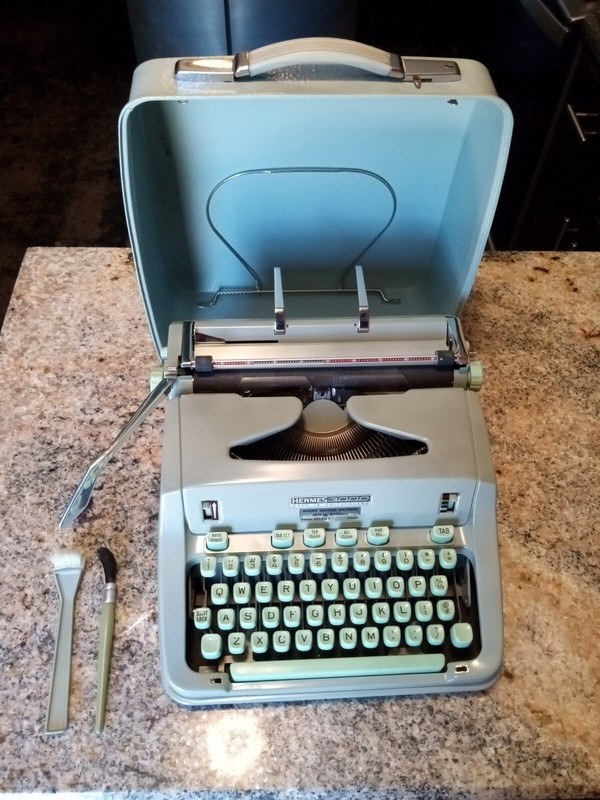 1963 Hermes 3000 on the Typewriter Database