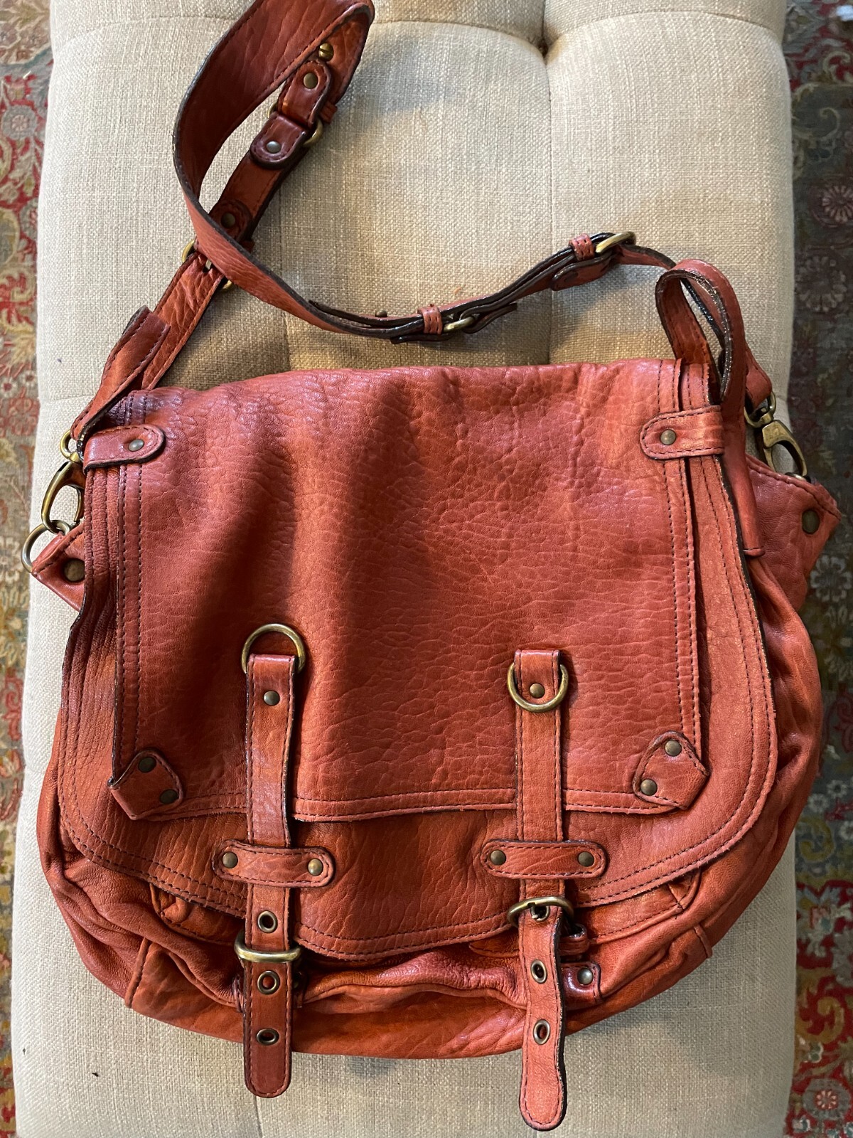 Medium Size Crossbody Bags | crossbodybagsi.com