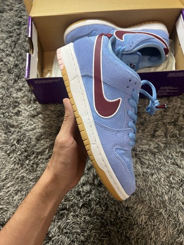 Size 6.5 - Nike SB Dunk Low Premium Philadelphia Phillies Size 6.5 - Nike SB Dunk Low Premium Philadelphia Phillies
