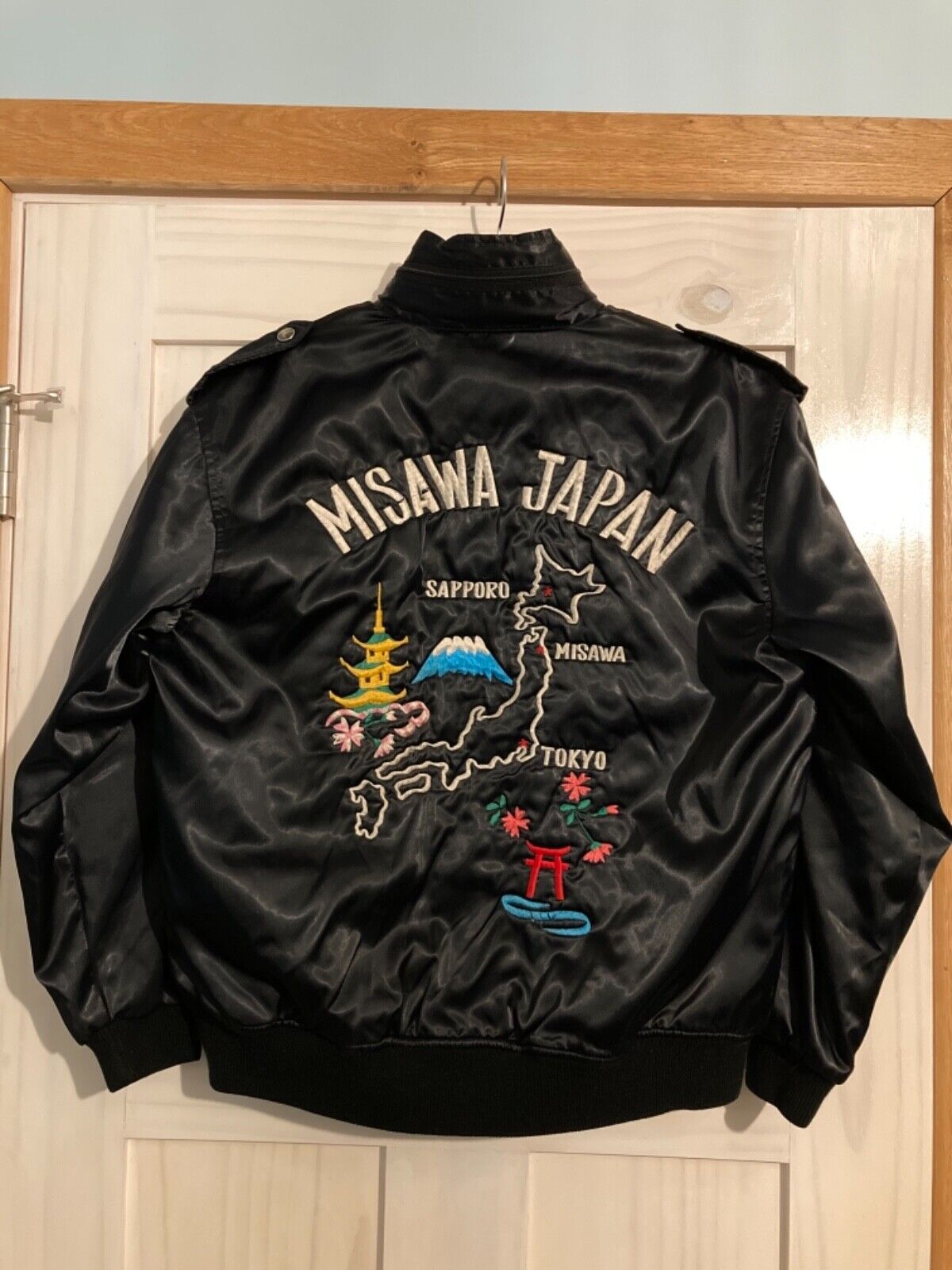 VINTAGE 60s 70s TOKYO MISAWA JAPAN BOMBER WOMENS JACKET VINTAGE 60s 70s TOKYO MISAWA JAPAN BOMBER WOMENS JACKET