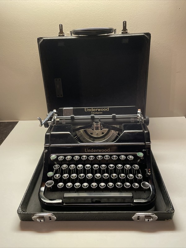 1937 Underwood Champion on the Typewriter Database