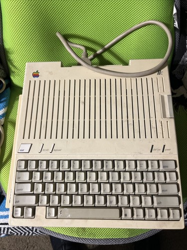 Apple IIc 2c A2S4000 -vintage computerのeBay公認海外通販｜セカイモン