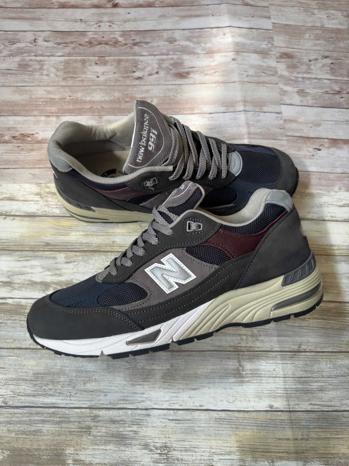 New Balance 991 M991GNN Kith Size 10.5 Made in England Olive New Balance 991 M991GNN Kith Size 10.5 Made in England Olive