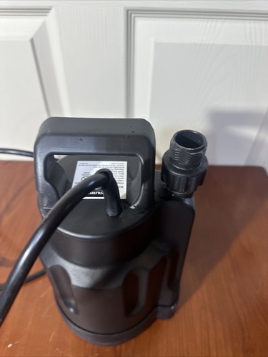 Utilitech 1/6-HP 115-Volt Thermoplastic Submersible Utility Pump ...