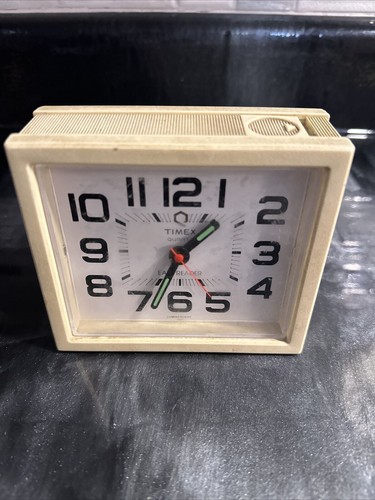 Easy Reader Sweep | Timex Battery Operated Travel Table Alarm Clock