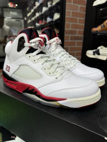 2013 Jordan 5 Retro “Fire Red Black Tongue” Size 10.5 2013 Jordan 5 Retro “Fire Red Black Tongue” Size 10.5