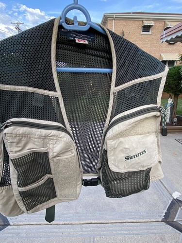 SIMMS Fishing Fly Fishing Vest Mesh Mens Size LのeBay公認海外通販｜セカイモン