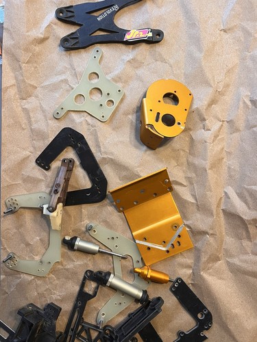 Vintage RC Car Parts. RC10 JRX2 Ultima Suspension And DrivetrainのeBay公認 ...