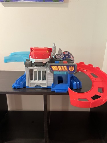 Playskool heroes transformers rescue bots flip racers chomp and chase raceway store