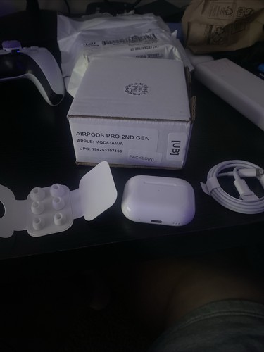 Apple AirPods Pro (2nd Generation) Gen 2 - USB - Lightening Apple AirPods Pro (2nd Generation) Gen 2 - USB - Lightening