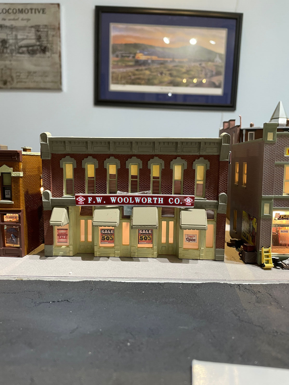 Miller Engineering (HO/N) #44-2002 F. W. WOOLWORTH CO. Sign NIB | eBay