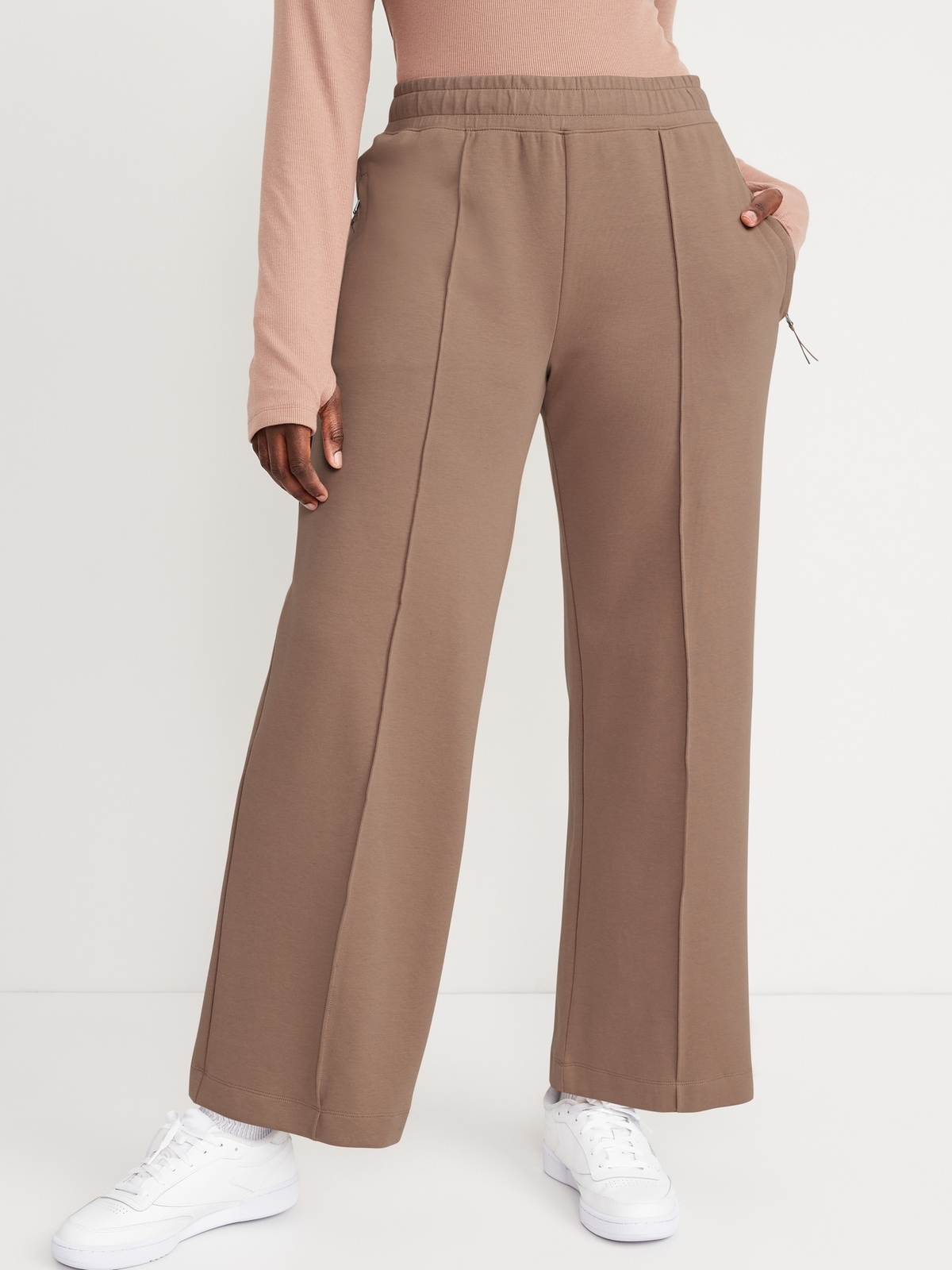 Old Navy High-Waisted Dynamic Fleece Pintucked Wide-Leg 7/8 Old Navy High-Waisted Dynamic Fleece Pintucked Wide-Leg 7/8