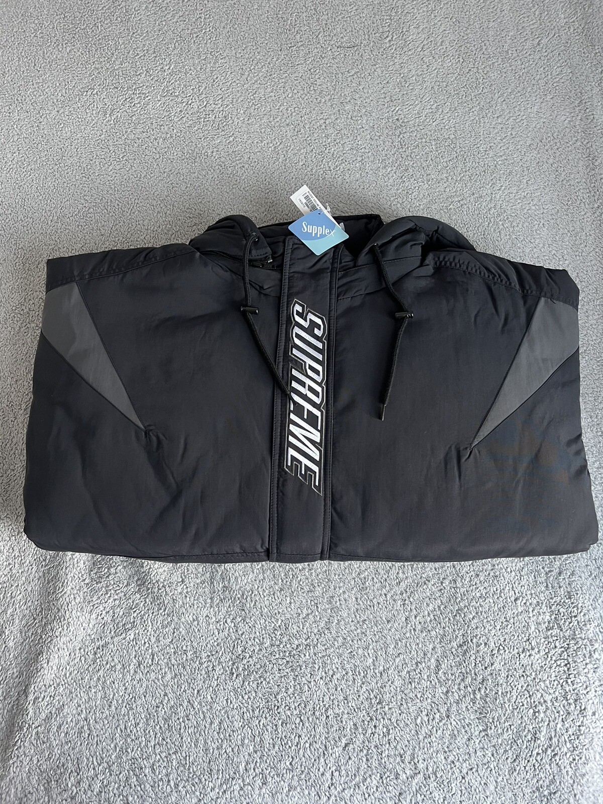 Supreme Wildcat Sideline Puffer Jacket Size LARGE Black New Supreme Wildcat Sideline Puffer Jacket Size LARGE Black New