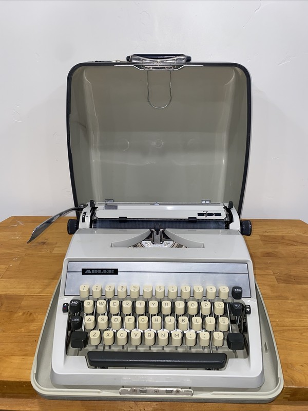 1940 Adler 2 on the Typewriter Database