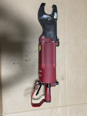 Riveters - Pneumatic Rivet Squeezer