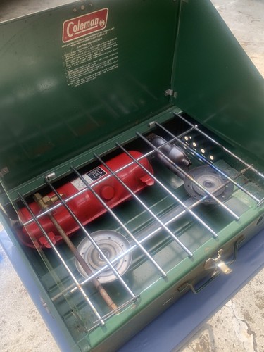 Vintage Coleman 425F Two Burner Portable Camping Stove Gas Fuel TankのeBay公認海外通販｜セカイモン