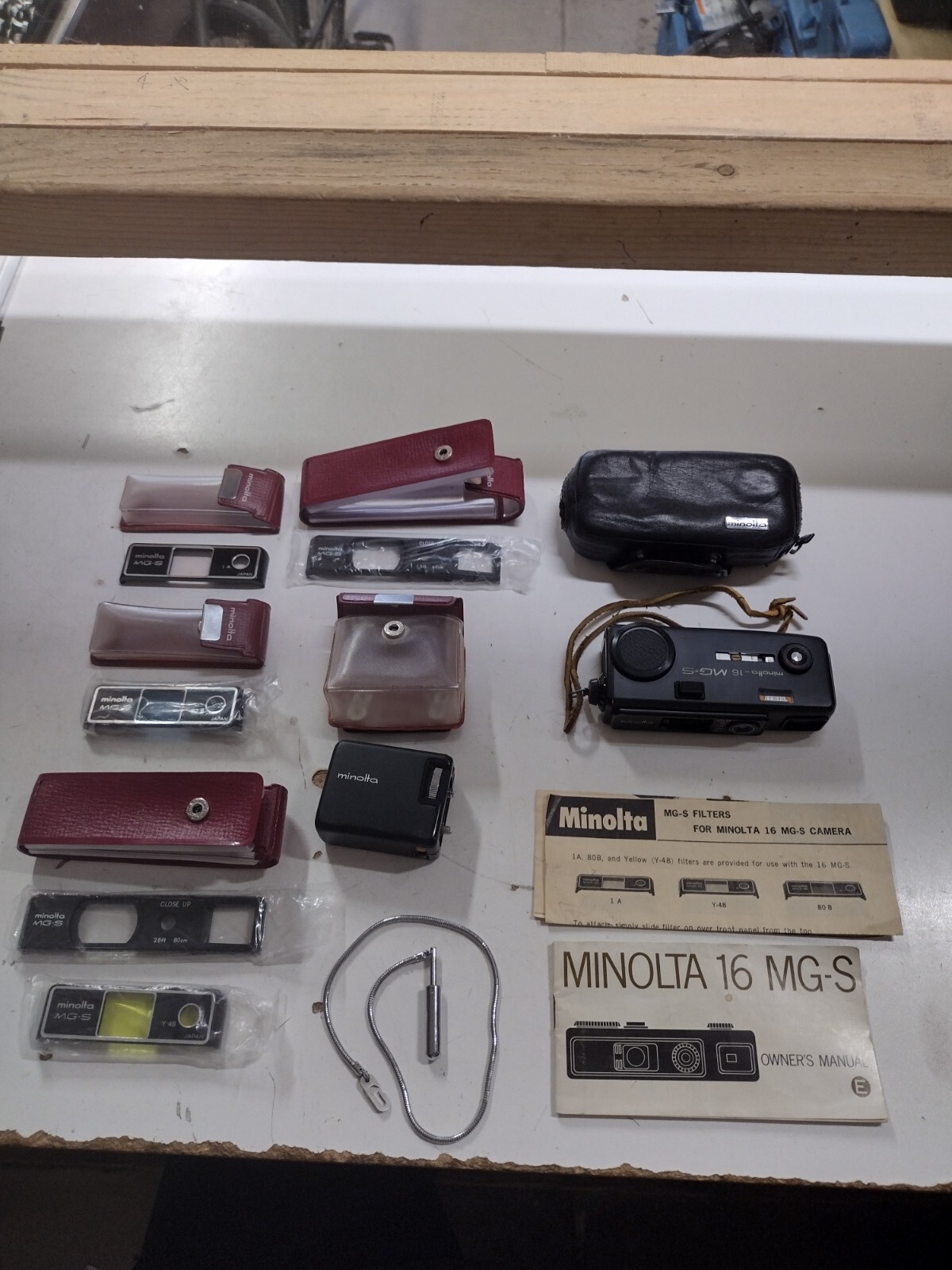 Minolta - 16 MG-S Mini Camera and Accessories Extra Lens & Flashgun ...