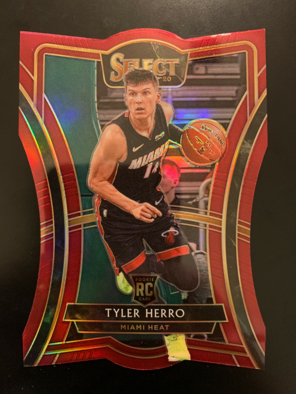 2019-20 SELECT TYLER HERRO RED PRIZM DIE CUT ROOKIE RC /175 2019-20 SELECT TYLER HERRO RED PRIZM DIE CUT ROOKIE RC /175