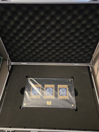 Yu-Gi-Oh ! 25th Anniversary Ultimate Kaiba Blue-Eyes White Yu-Gi-Oh ! 25th Anniversary Ultimate Kaiba Blue-Eyes White