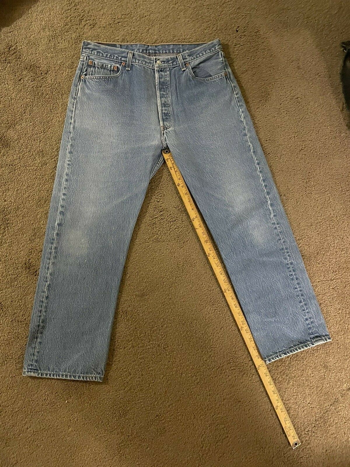 VINTAGE 90'S MENS LEVIS 501XX--33 X 27--MED BLUE-made in USA VINTAGE 90'S MENS LEVIS 501XX--33 X 27--MED BLUE-made in USA