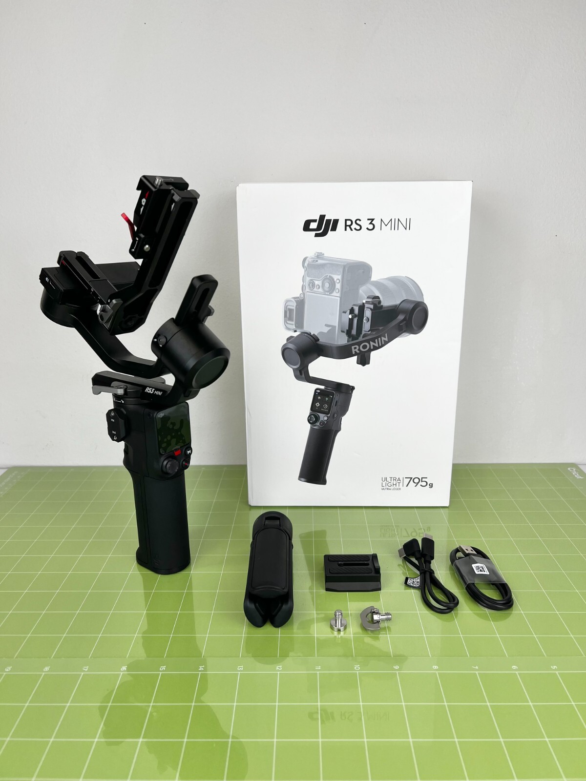 DJI RS 3 Mini 3-Axis Gimbal Stabilizer - BlackのeBay公認海外通販｜セカイモン