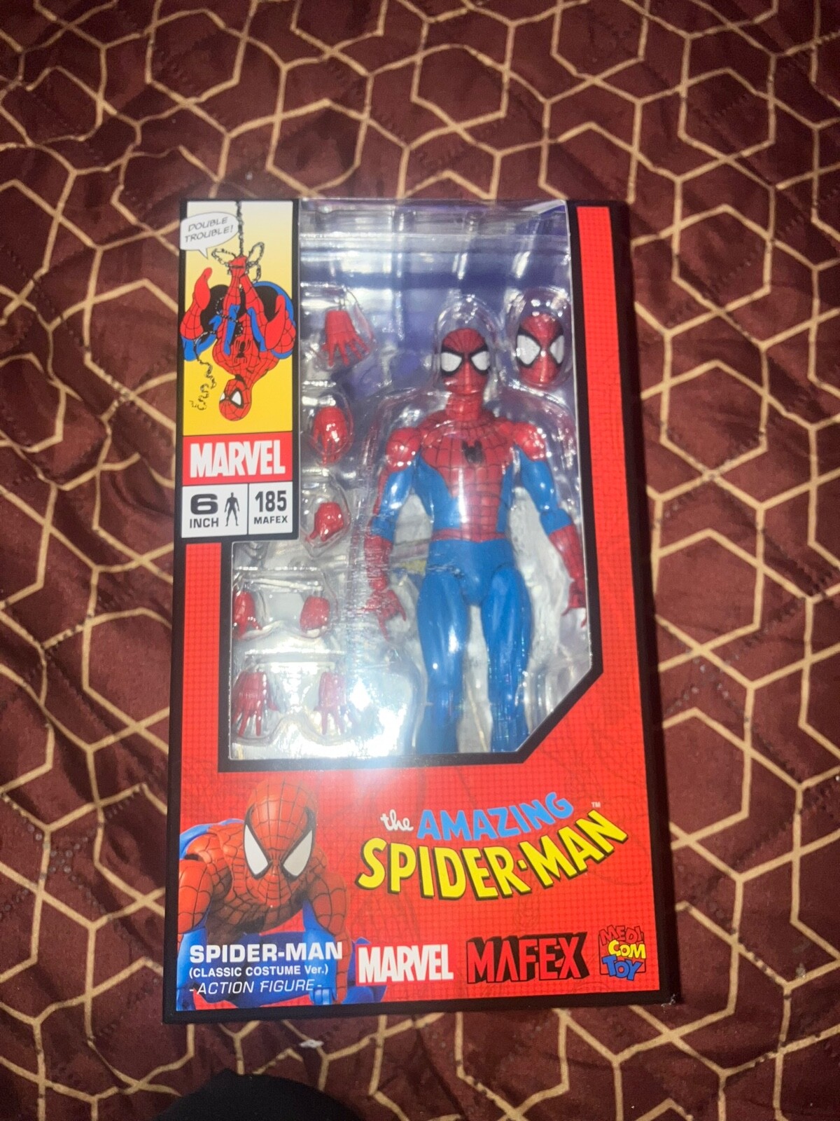 Mafex No. 185 Spider-Man Classic Costume. Medicom