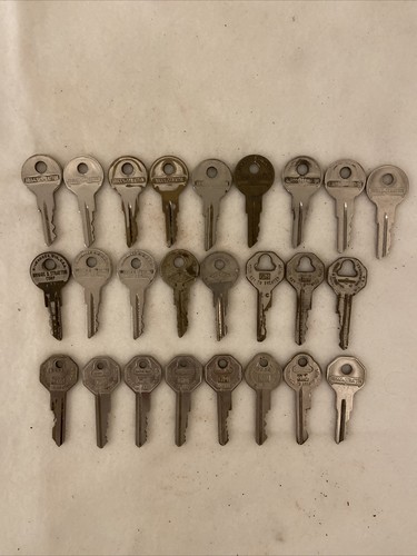 Vintage Lot Of 25 GM / Briggs & Stratton KeysのeBay公認海外通販｜セカイモン