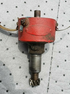 Antique & Vintage Equip Parts - Delco Remy Distributor