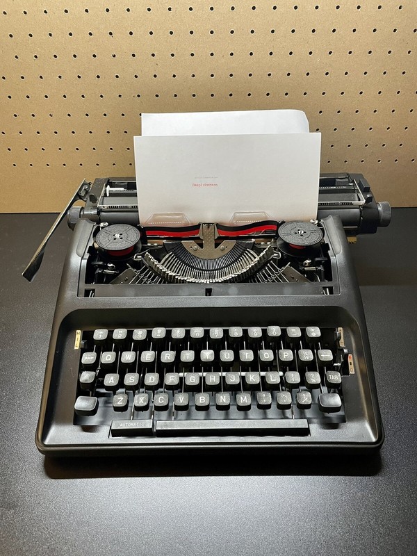 1945 Royal MM on the Typewriter Database