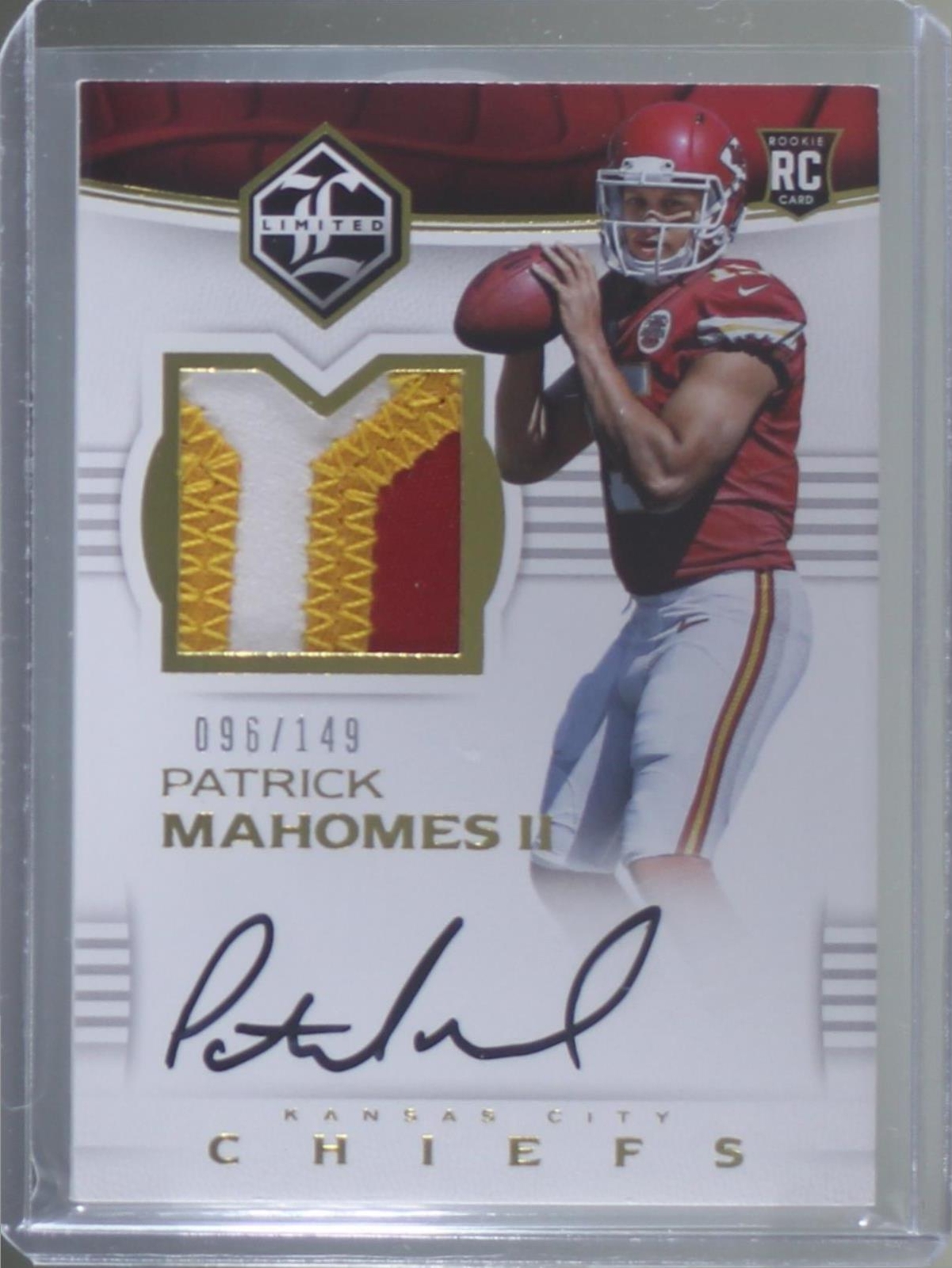 2017 Panini Limited - Rookie Patch Autographs #136 Patrick Mahomes II ...