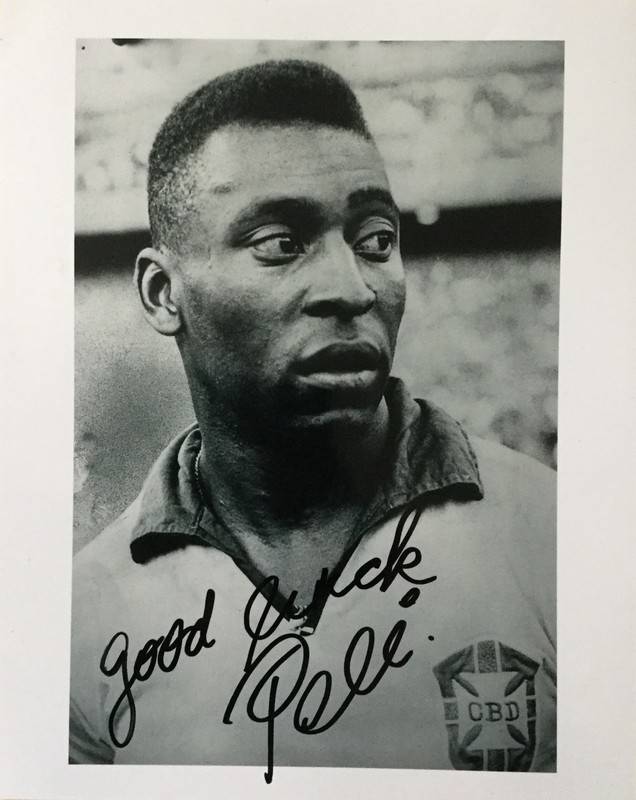 Pele Autograph Profile by RACC - Pele Autographs, Signing Photos ...