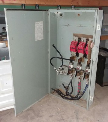 Disconnect Switches - 400 Amp